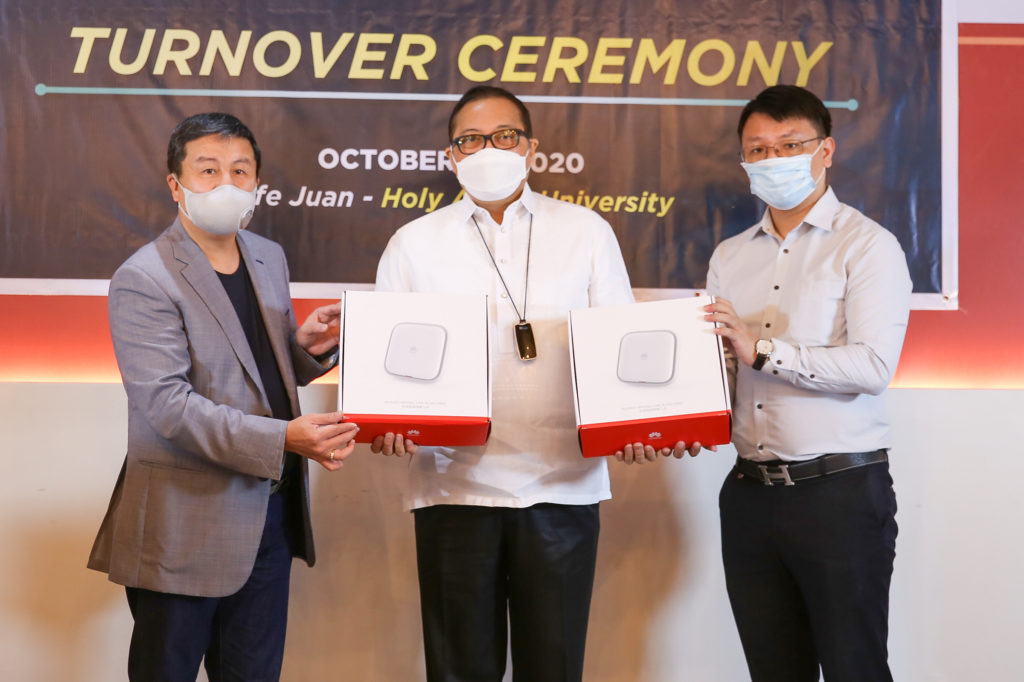 Converge turns over Huawei WiFi6 modems to HAU - Punto! Central Luzon