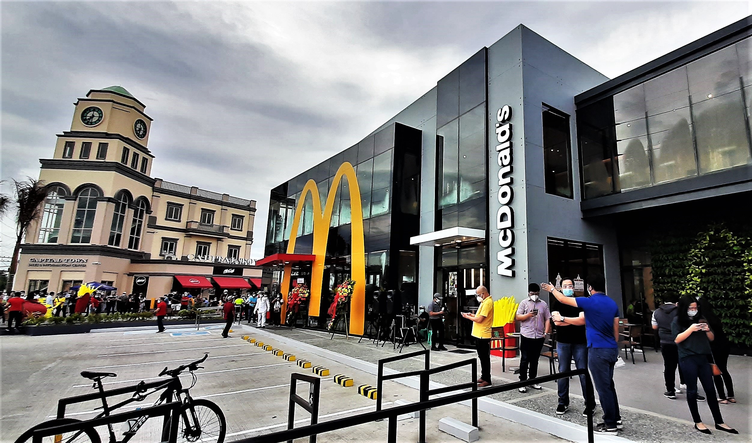 PHL s Biggest McDo Opens At Capital Town Punto Central Luzon PHL s Biggest McDo Opens At Capital Town Punto Central Luzon