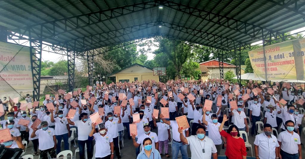 DAR hands over CLOA to farmers , Punto! Central Luzon