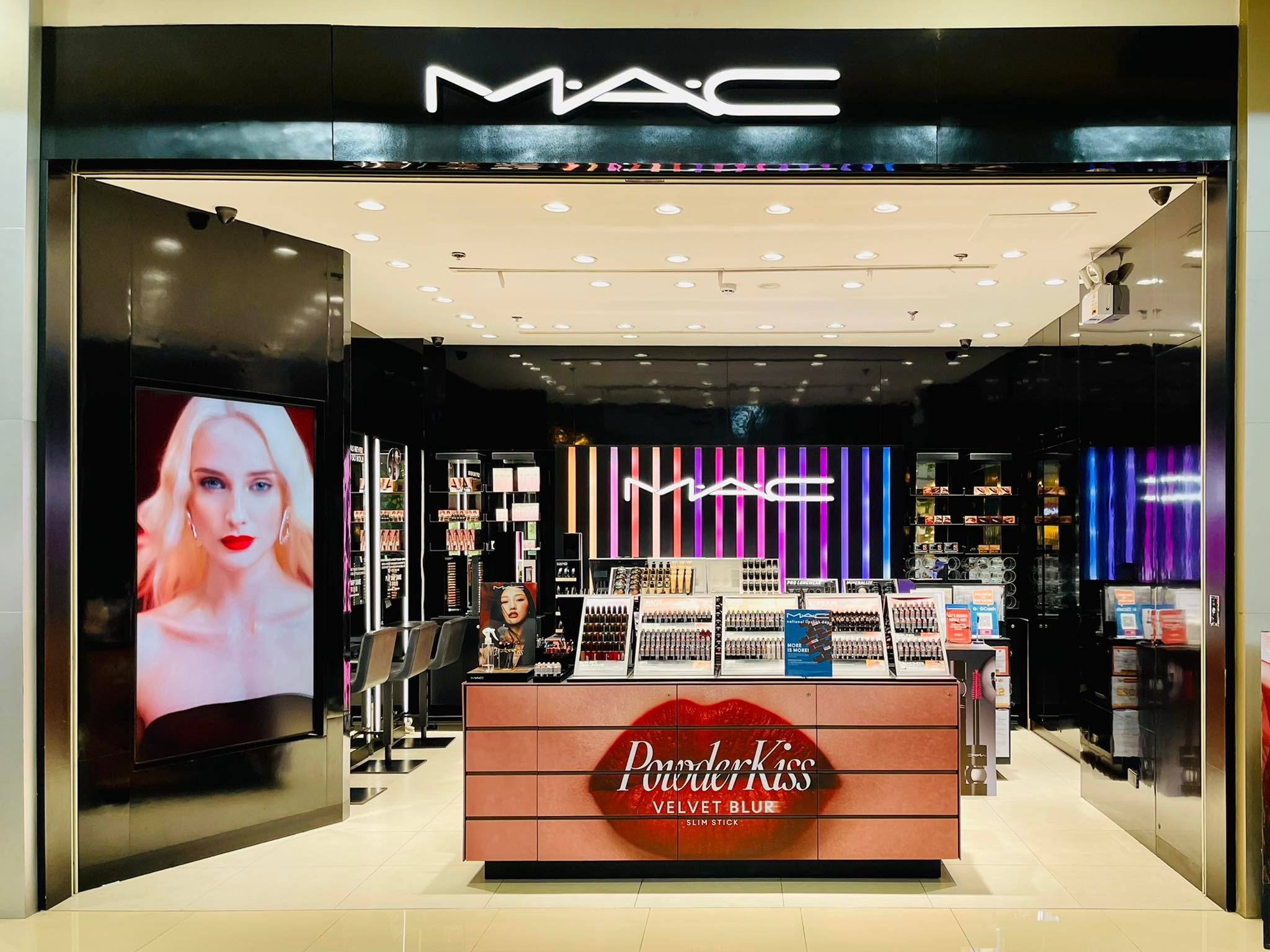 Celebrate #LipstickDay at SM Supermalls - Punto! Central Luzon