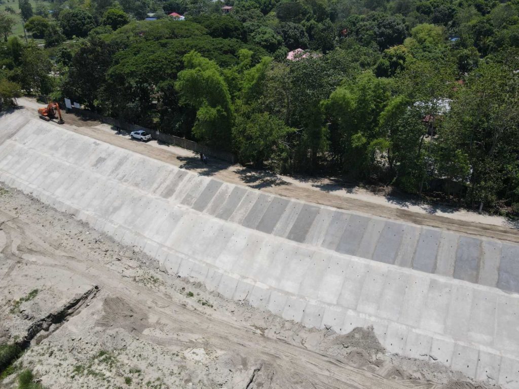 DPWH completes slope protection project in Floridablanca , Punto ...