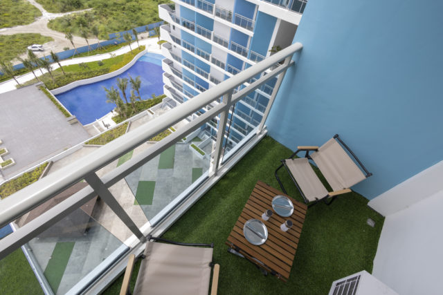 THE RESORT RESIDENCES AT AZURE NORTH: TRAILBLAZING PAMPANGA DEV’T ...