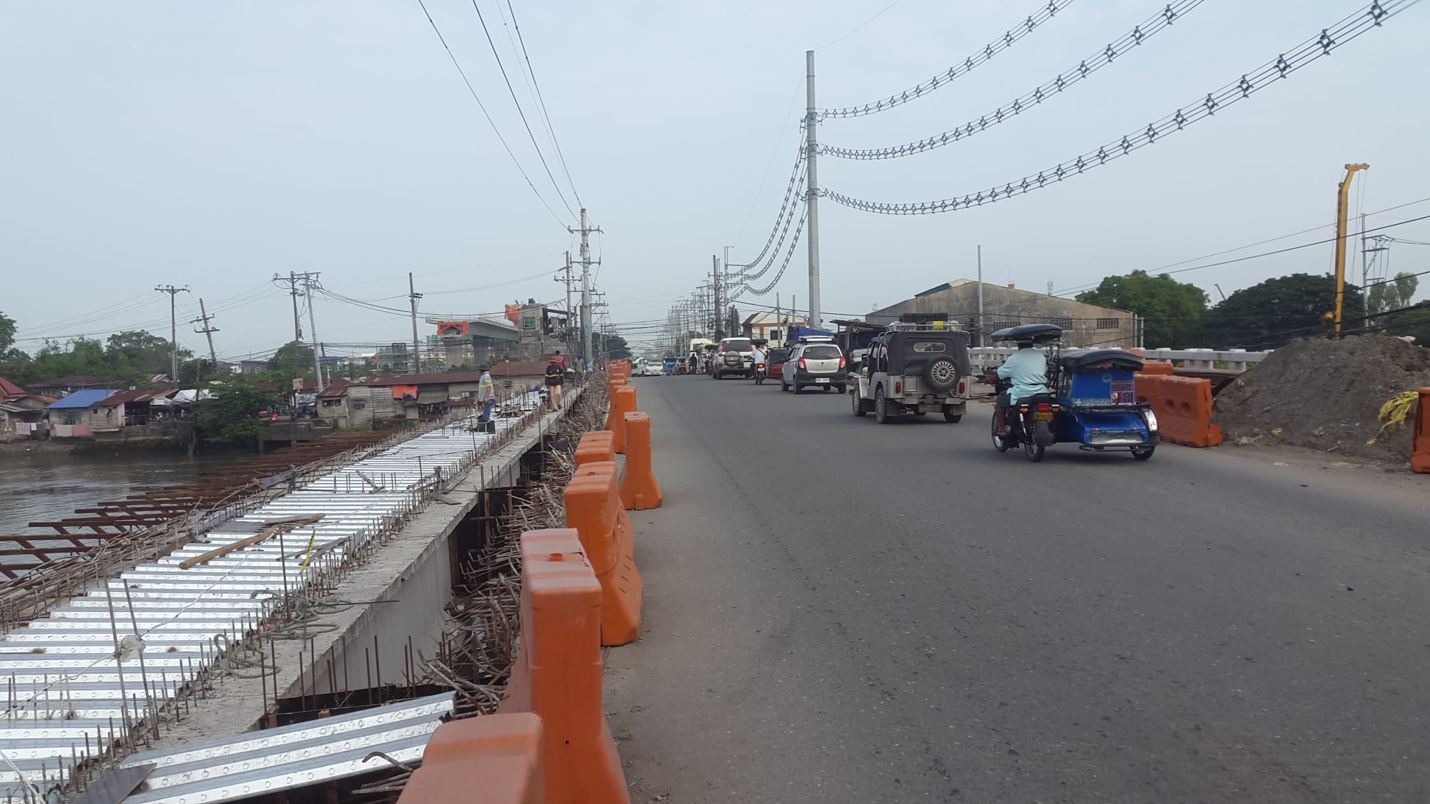 Ikaapat na linya ng Labangan Bridge 1 sa Calumpit, nailatag na - Punto ...