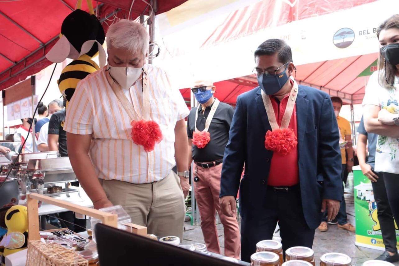 AC gov’t hosts Kambal Festival trade fair - Punto! Central Luzon