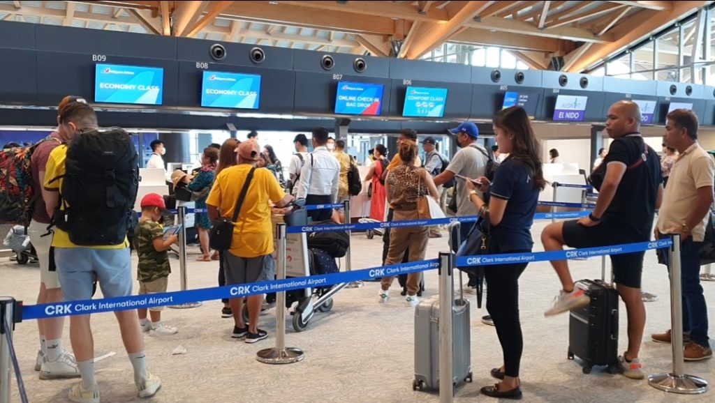 14 flights sa CRK apektado ng airspace shutdown - Punto! Central Luzon