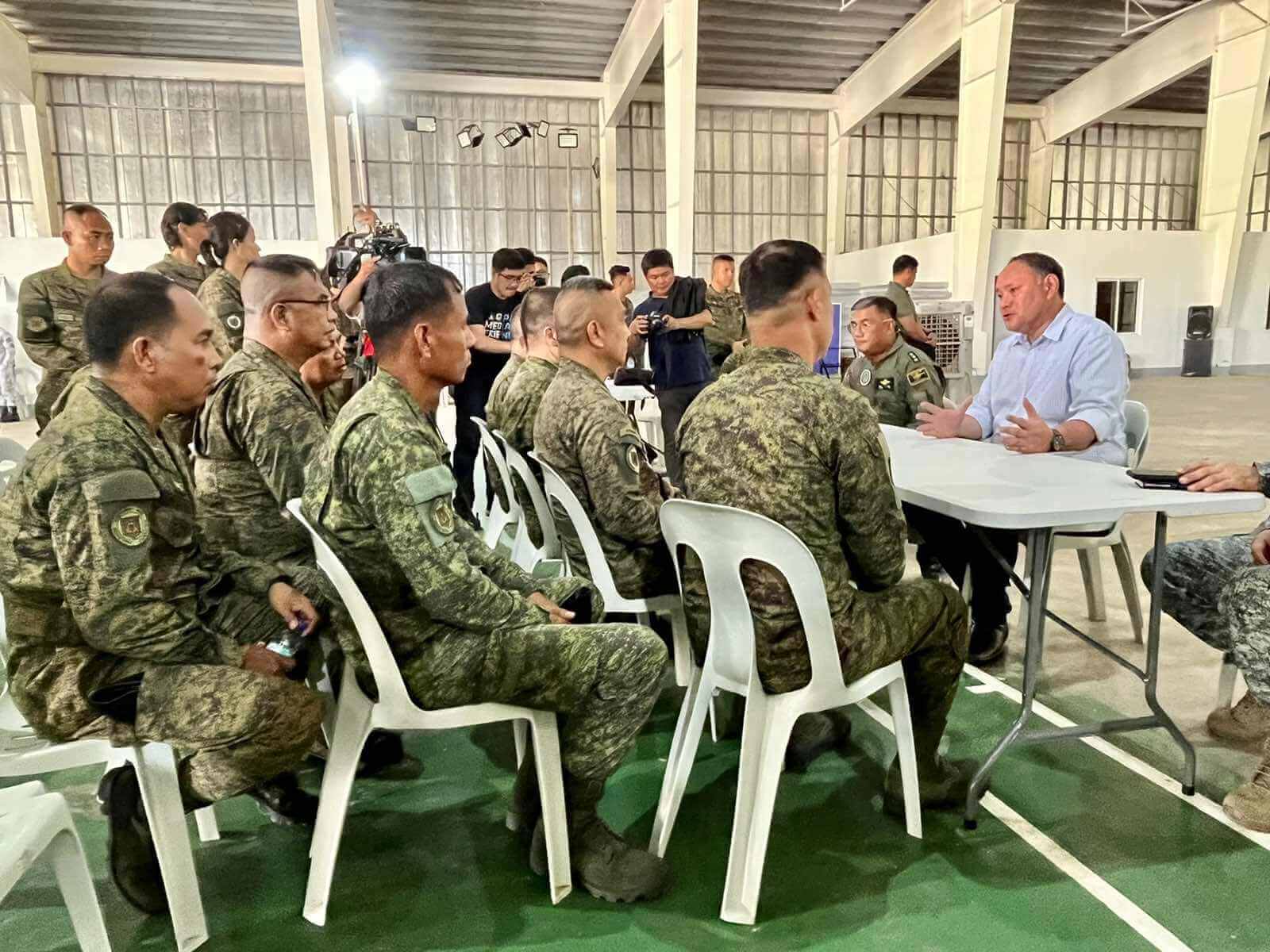 Teodoro bumisita sa Fort Magsaysay - Punto! Central Luzon