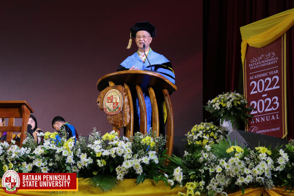 Bataan university confers honorary doctorate on Bishop Santos - Punto ...