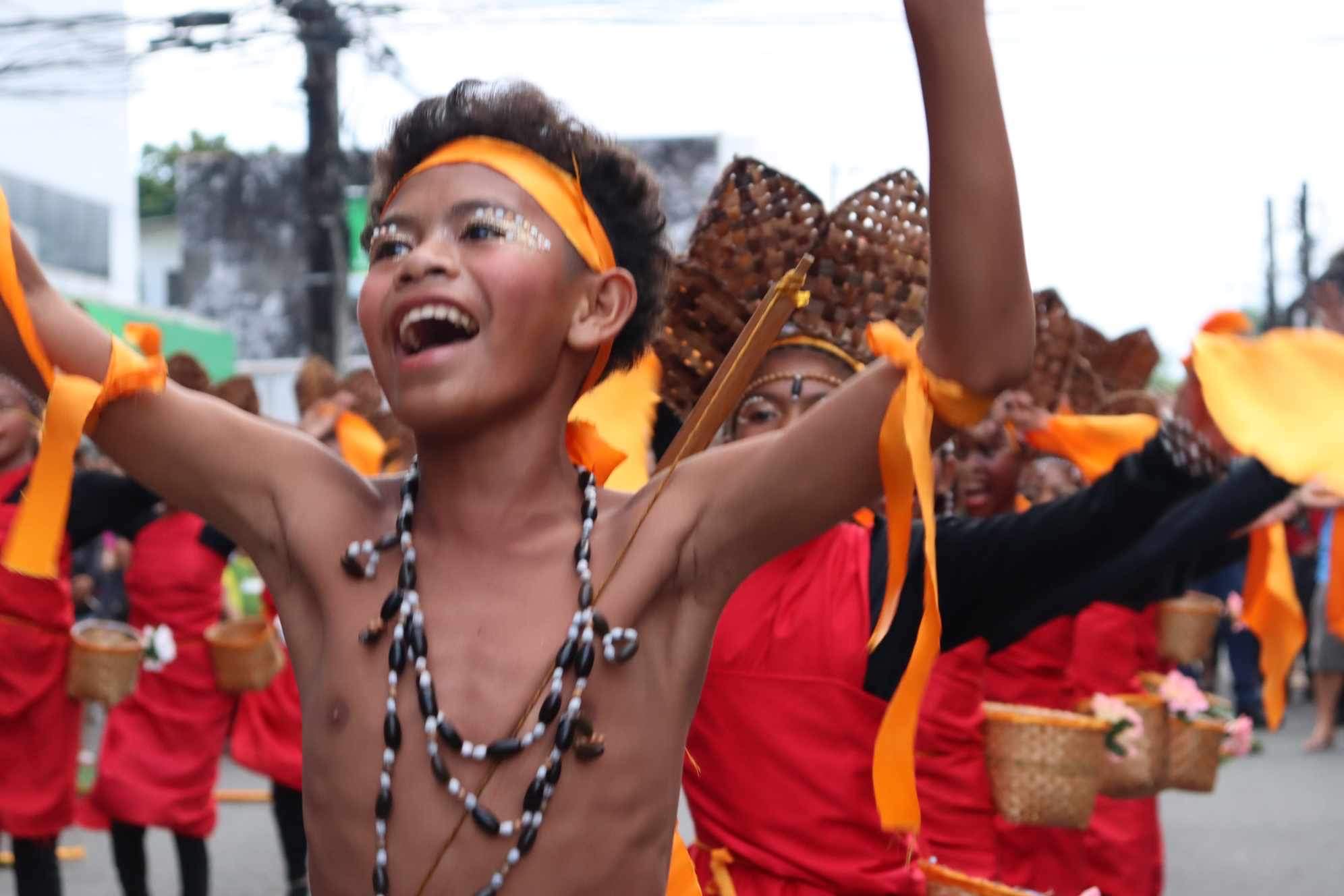 Angeles City’s 3rd Kambal Festival a colorful success , Punto! Central ...