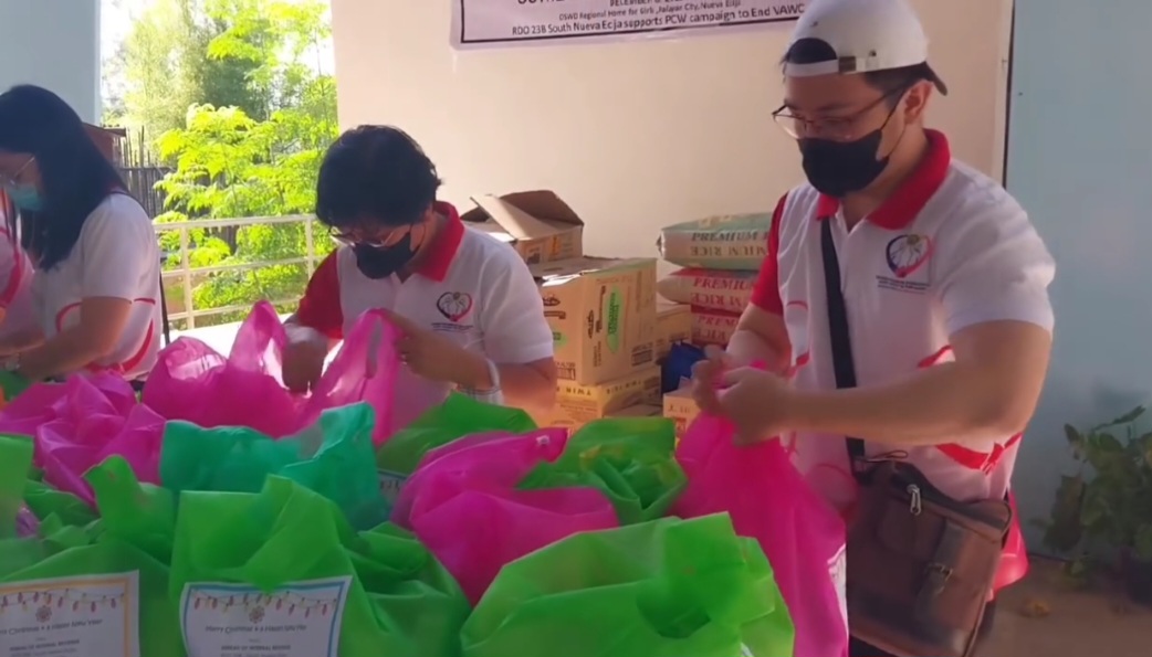 BIR RDO 23B employees reach out for violated girls at DSWD facility ...