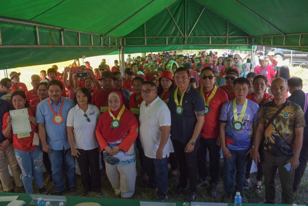 DAR installs 90 agrarian reform beneficiaries in Tarlac , Punto ...