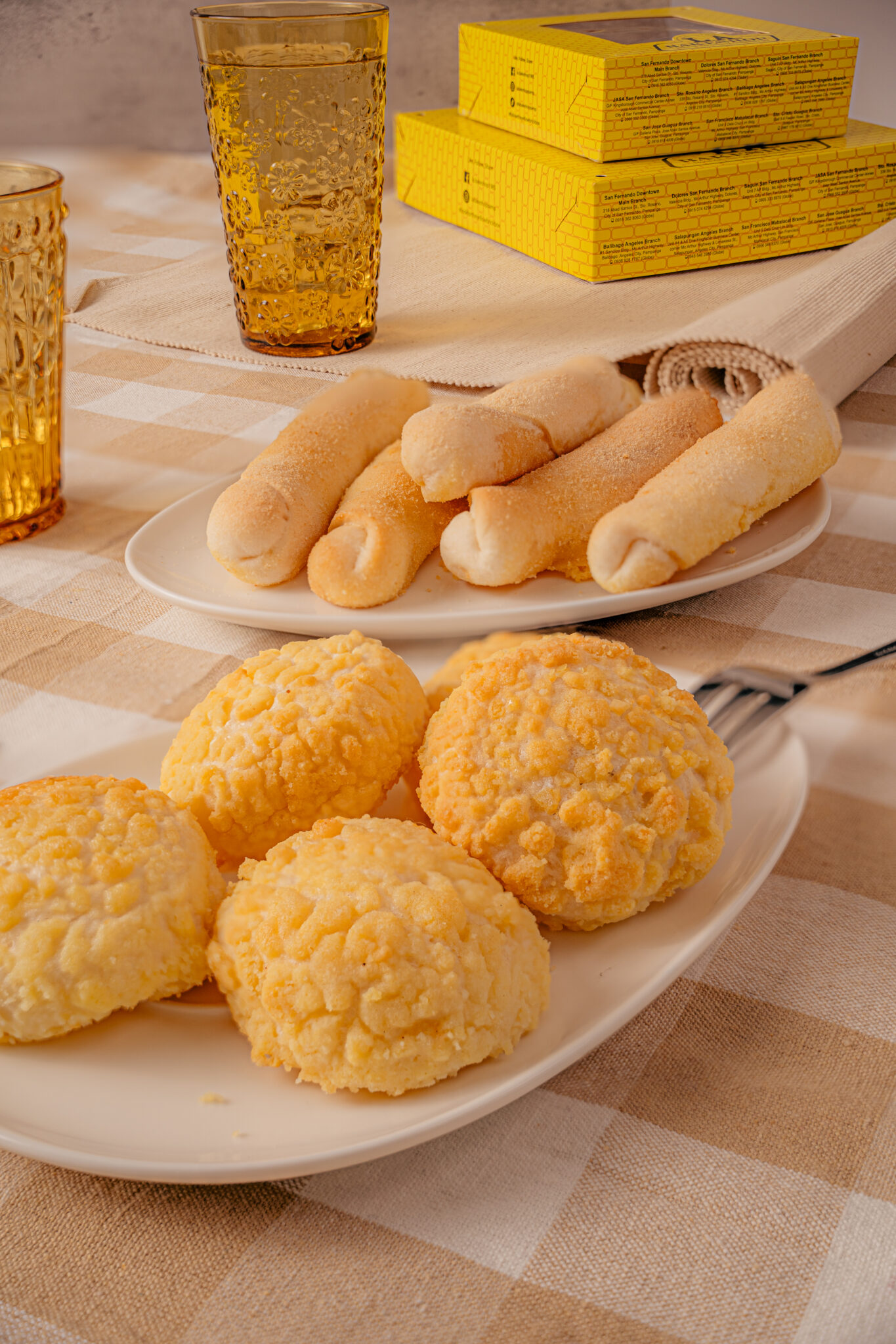 L.A. BAKESHOP Where food trends come and go, this iconic cheesebread ...