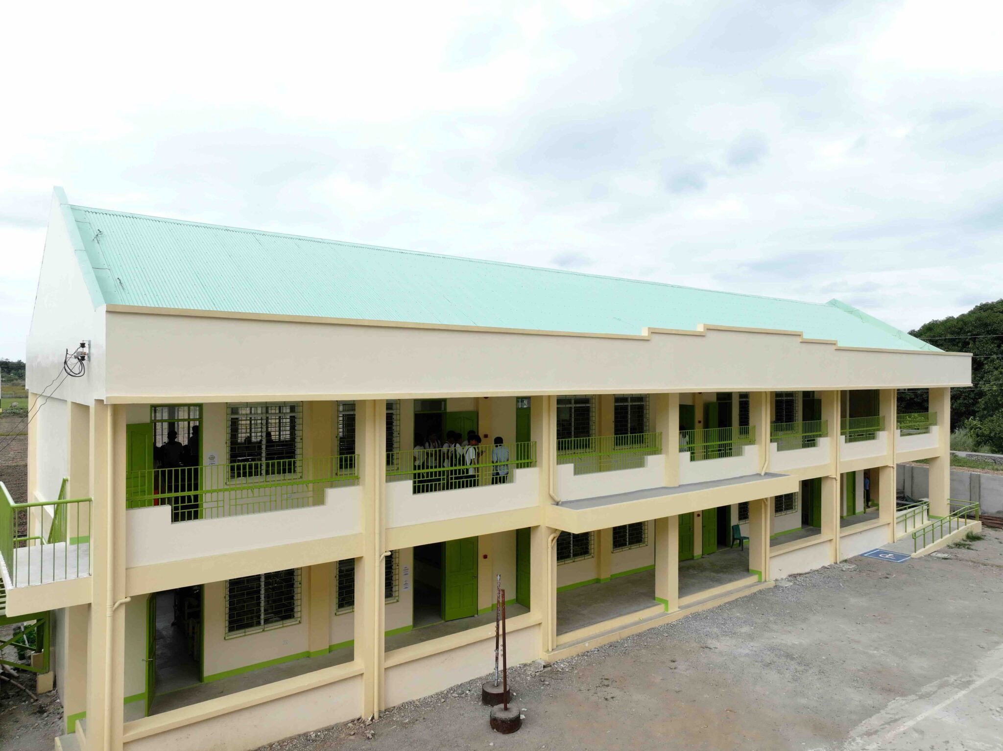 DPWH completes new school buildings in Tarlac to enhance education ...