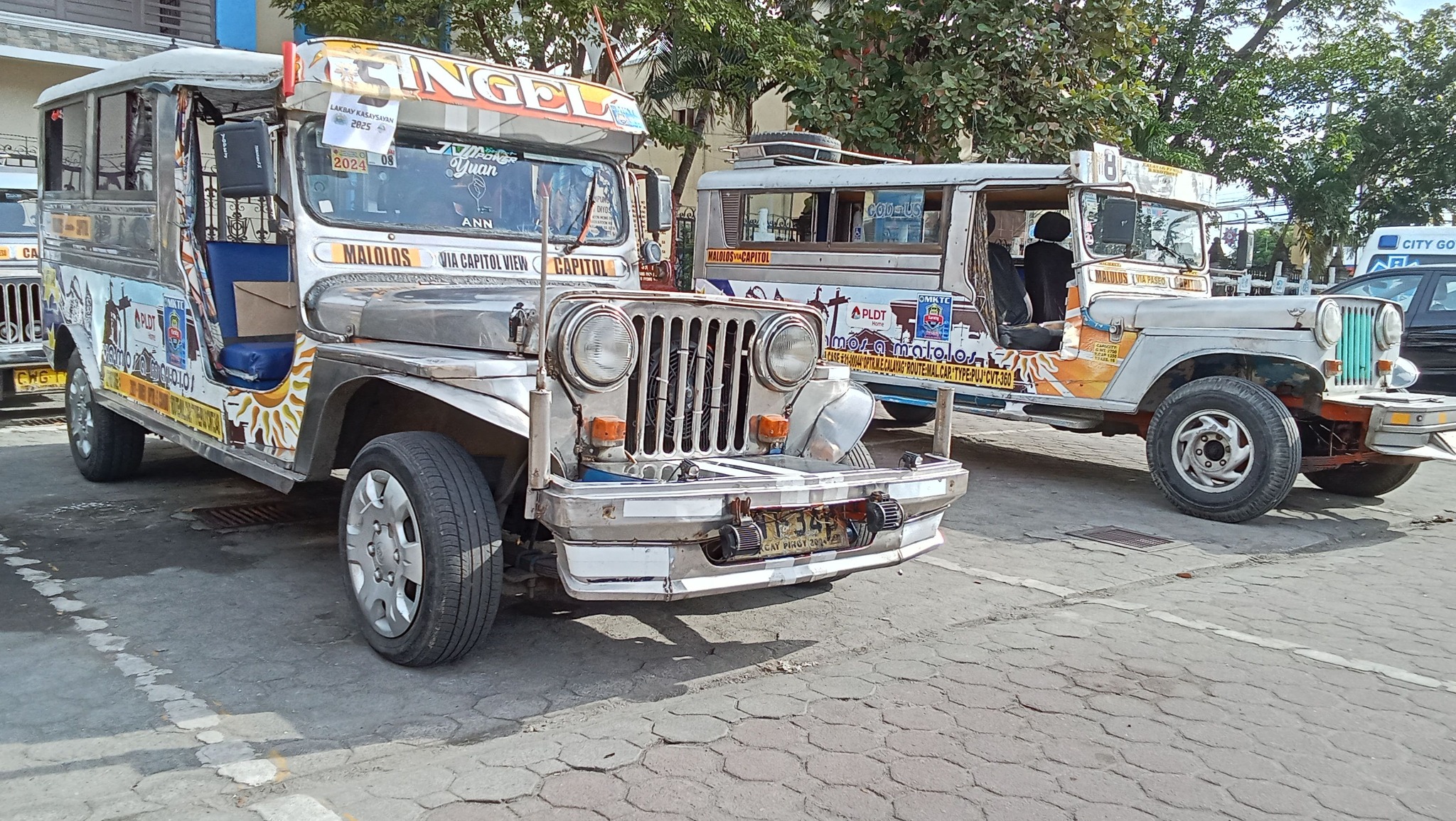 Tradisyunal na ‘Karatig’ dyip tourist shuttle na sa Malolos , Punto ...